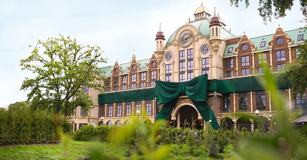 Watch the Official Opening of the Efteling Grand Hotel